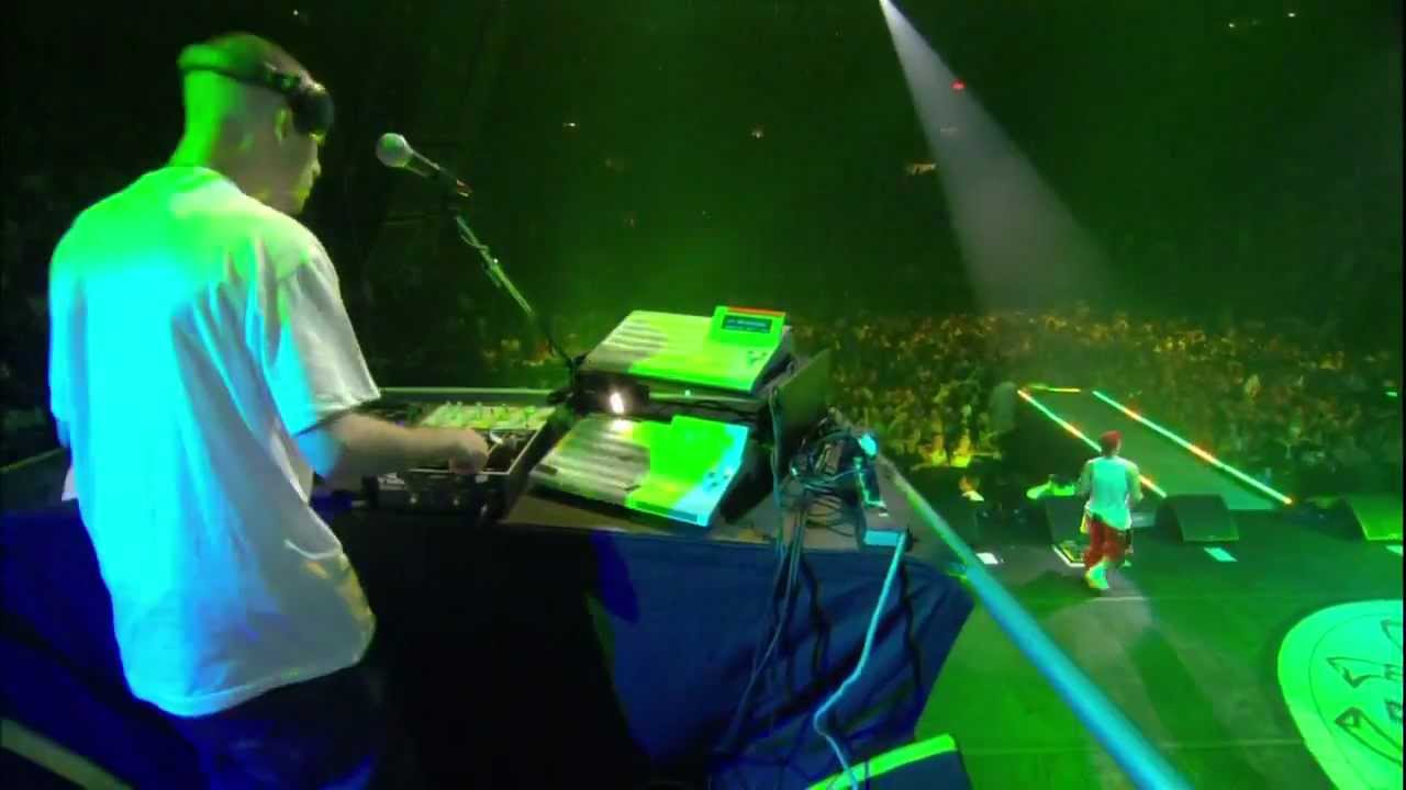 Eminem - Puke - Live in New York City 2005 - YouTube