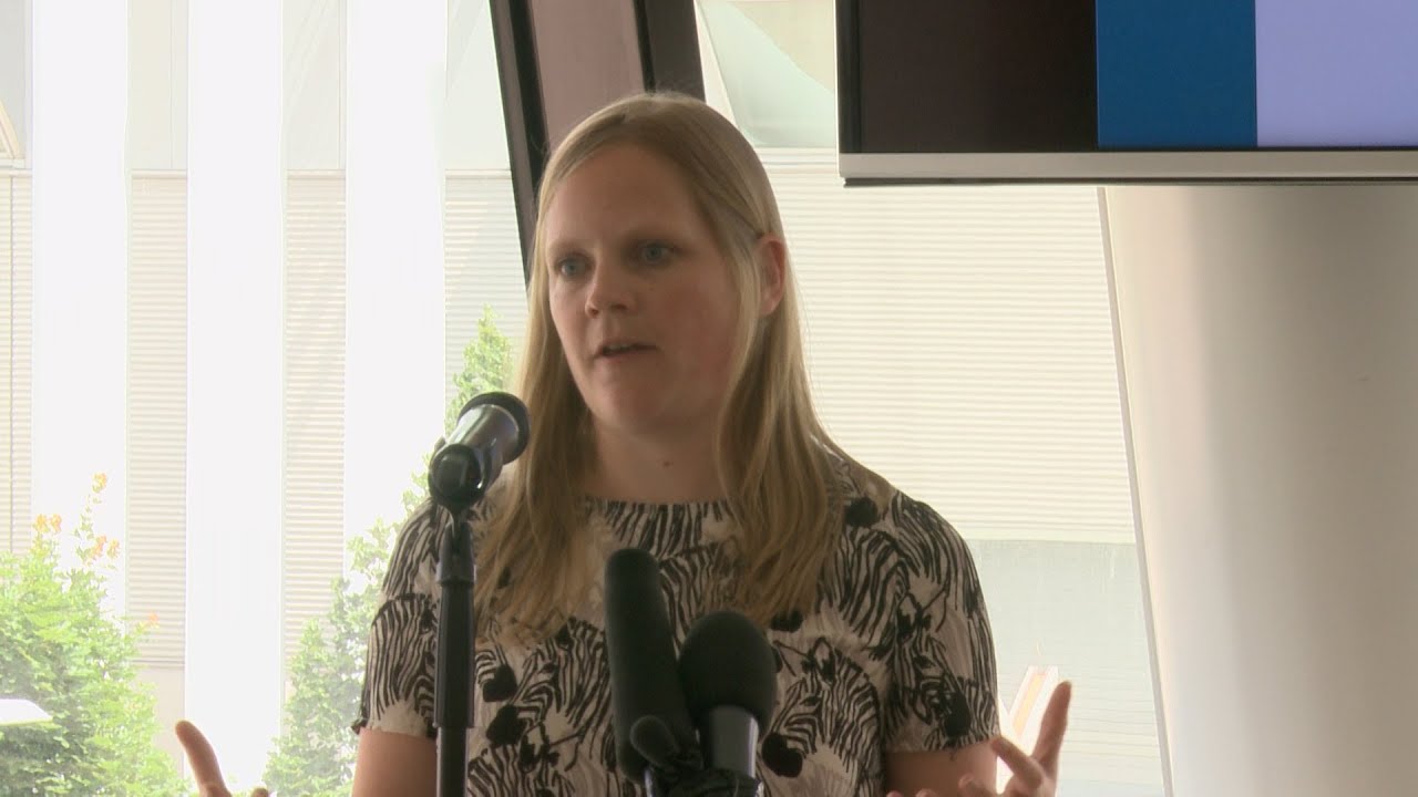Adrienne Roberts: Gender Relations in the Financialized Global Economy ...