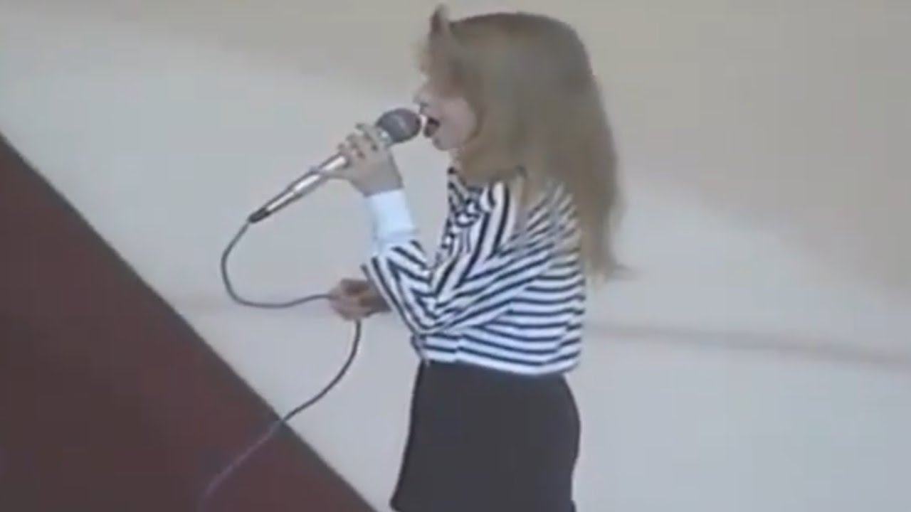 Christina Aguilera: National Anthem (Live at NHL Stanley Cup game 1990 ...