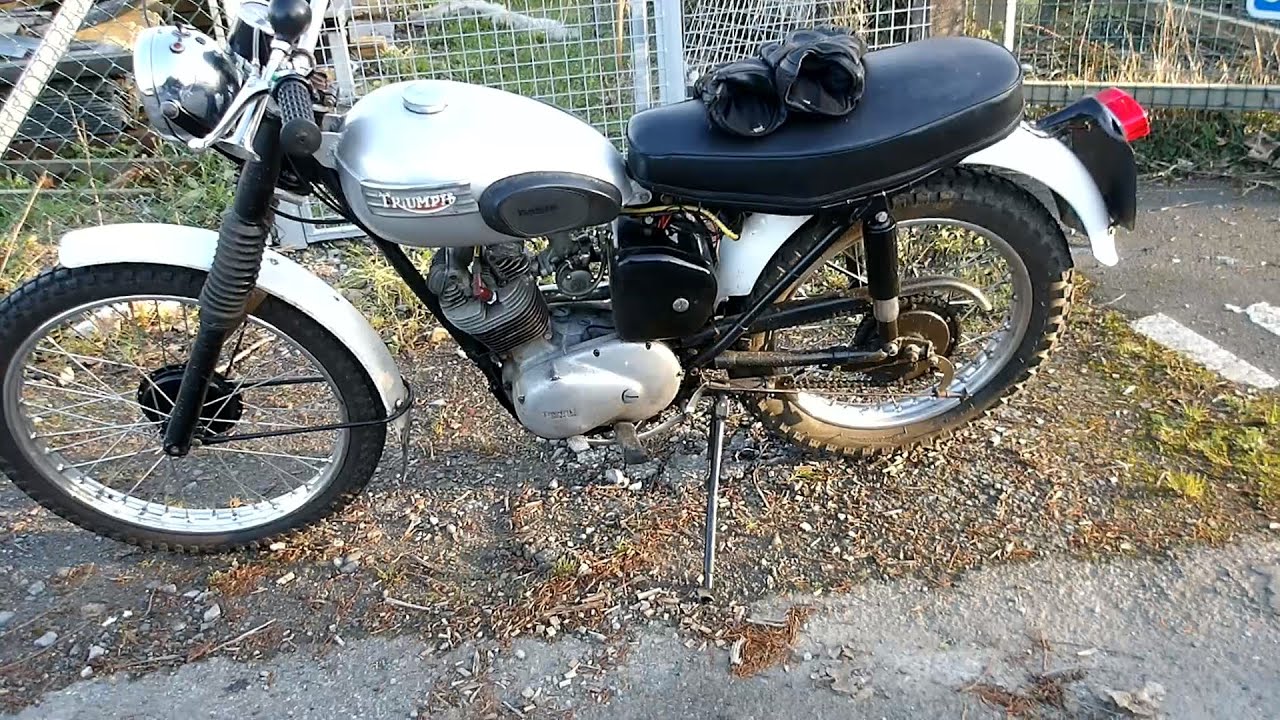 Triumph Tiger Cub Scrambler Boxing Day ride, A482, lanes, Roman Road ...