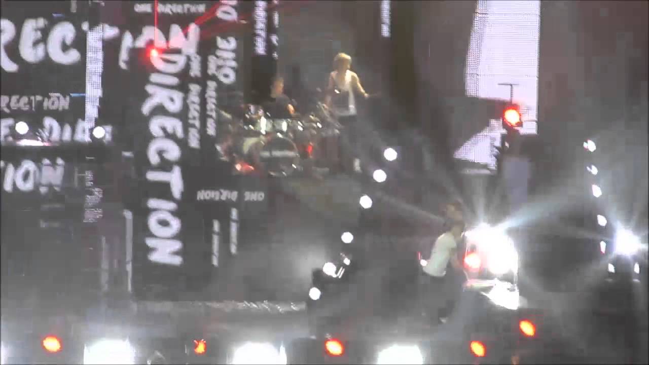 One Direction - End of the concert, goodbyes - 1st of May in Antwerp ...