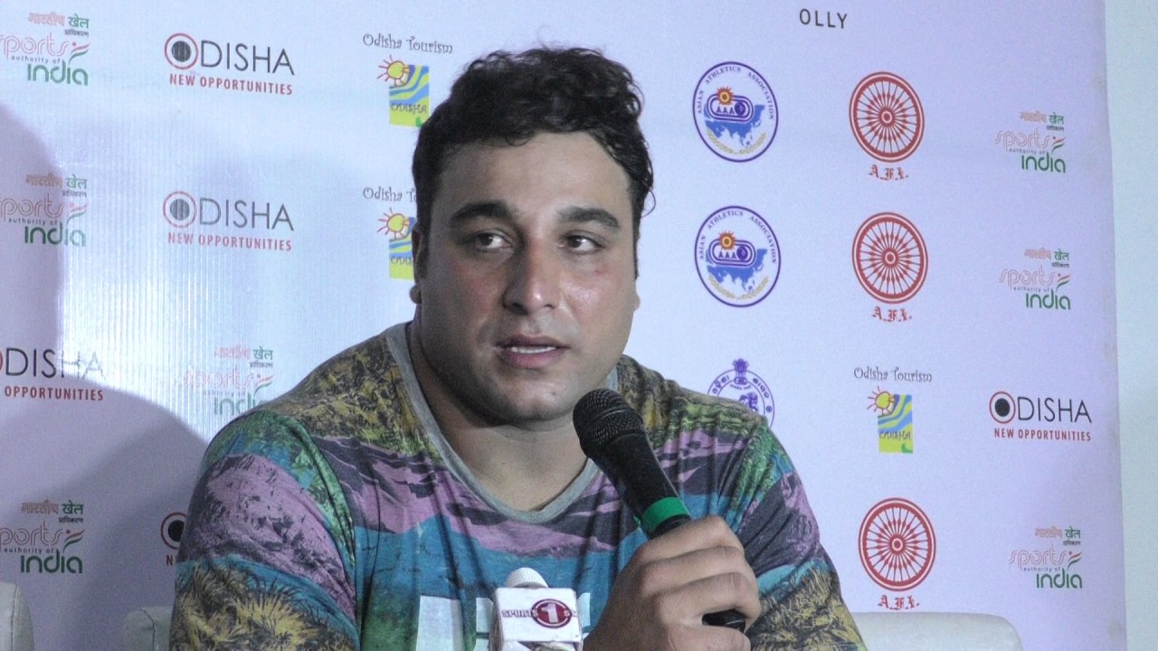 AAC 2017 - Iranian Discus Thrower Ehsan Haddadi Speaks To Press - YouTube