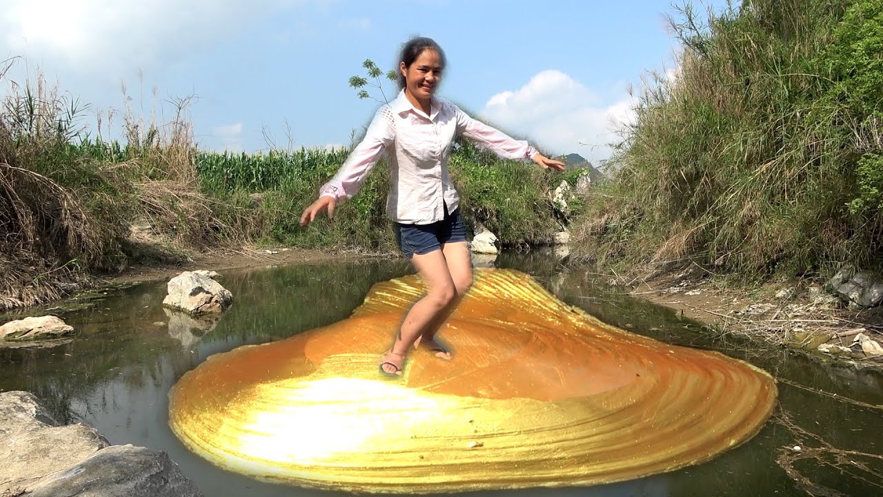 This golden clam is powerful enough, and beautiful women can dance on ...