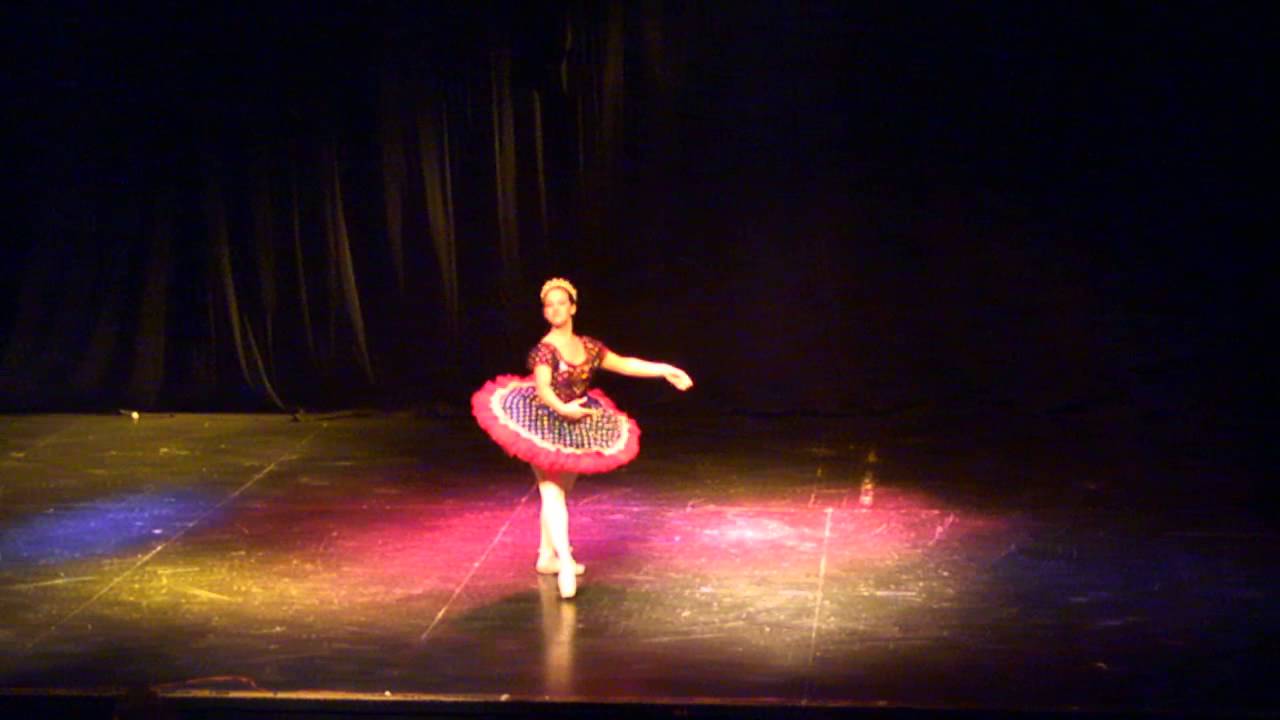 Variación Gamzatti - Ballet La Bayadera - YouTube