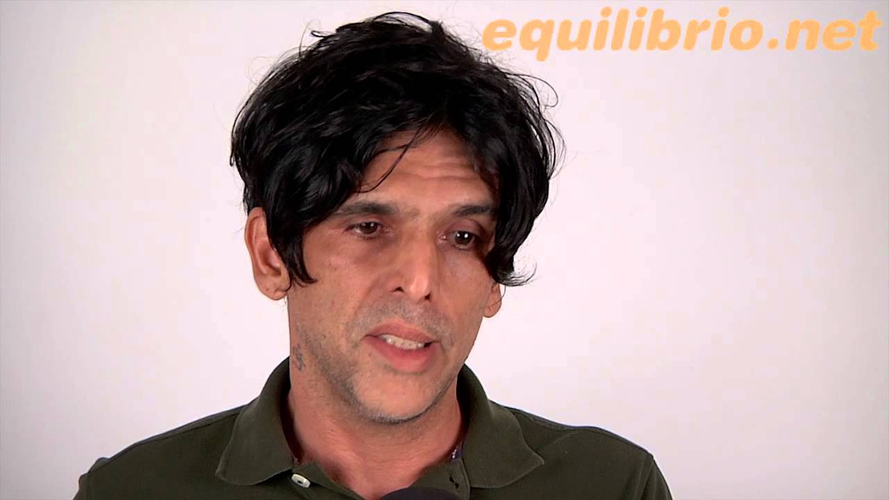 Entrevista a Fernando Batoni bajista de Zapato 3 - YouTube