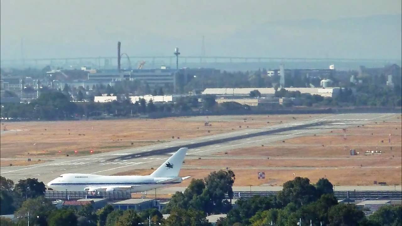 Boeing 747SP takeoff - San Jose International Airport - YouTube