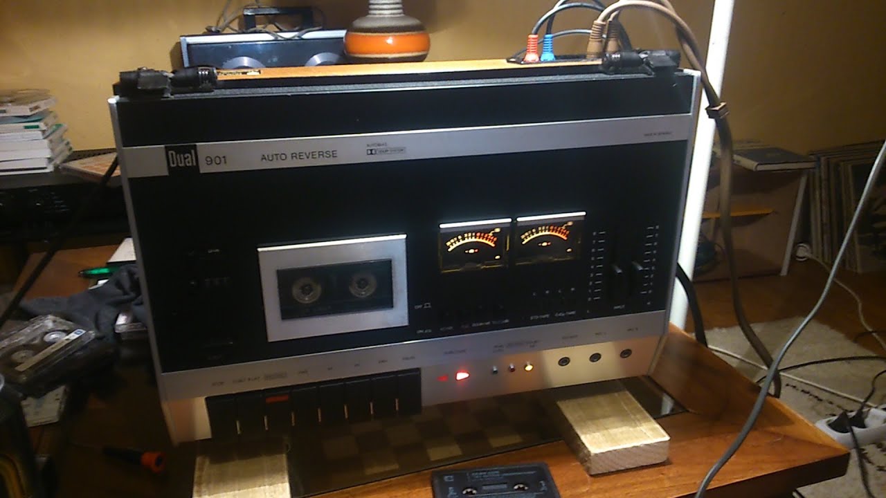 DUAL 901 playing Star People (13" remix) + belt replacement - YouTube