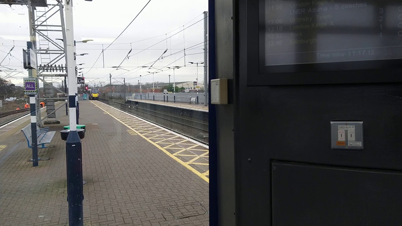 GC Class 180 Passing Newark Northgate - YouTube