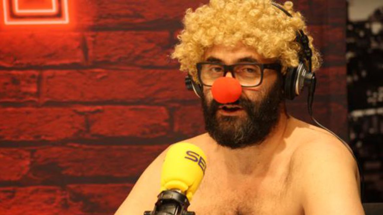 Especialistas Secundarios - Pichi Pichi, el payaso hinchable - YouTube