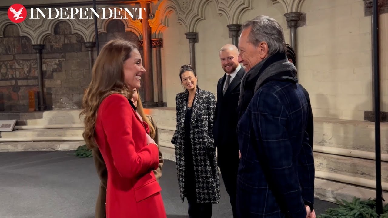 Kate Middleton chats with Richard E Grant and Paloma Faith at carol ...