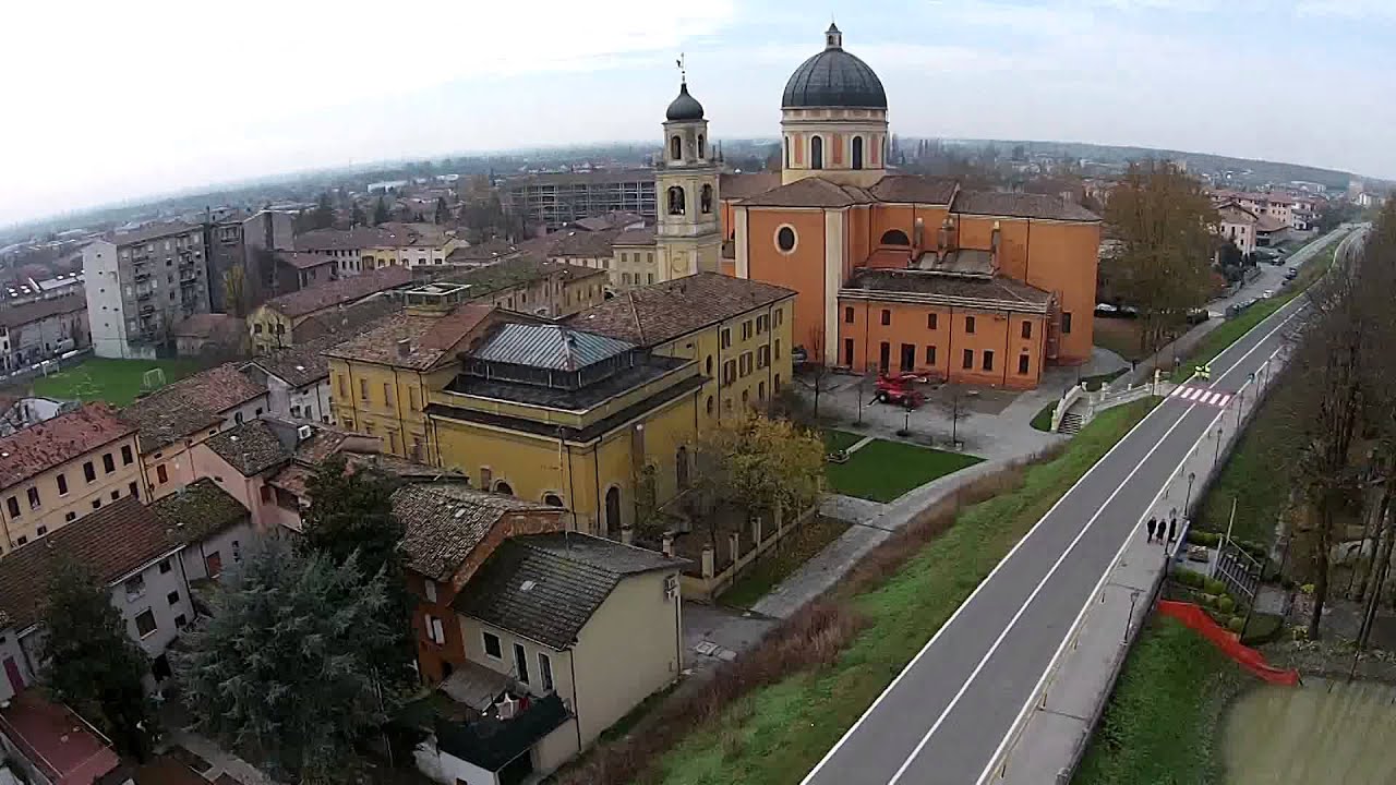 Boretto piena fiume Po novembre 2014 dal drone - YouTube