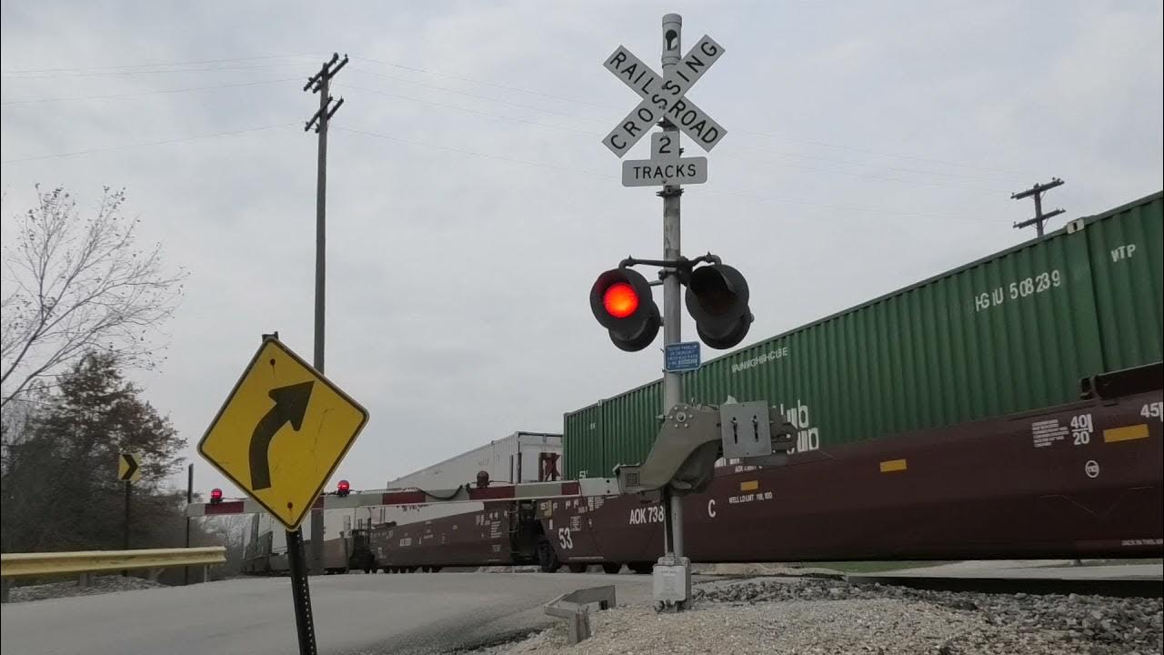 UP 8673 East in East Galesburg, IL 11/10/21 - YouTube