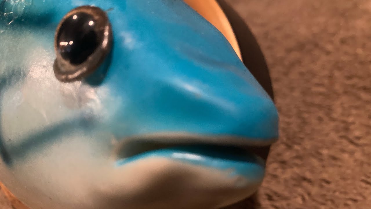 Gemmy 2009 Frankie the fish - YouTube