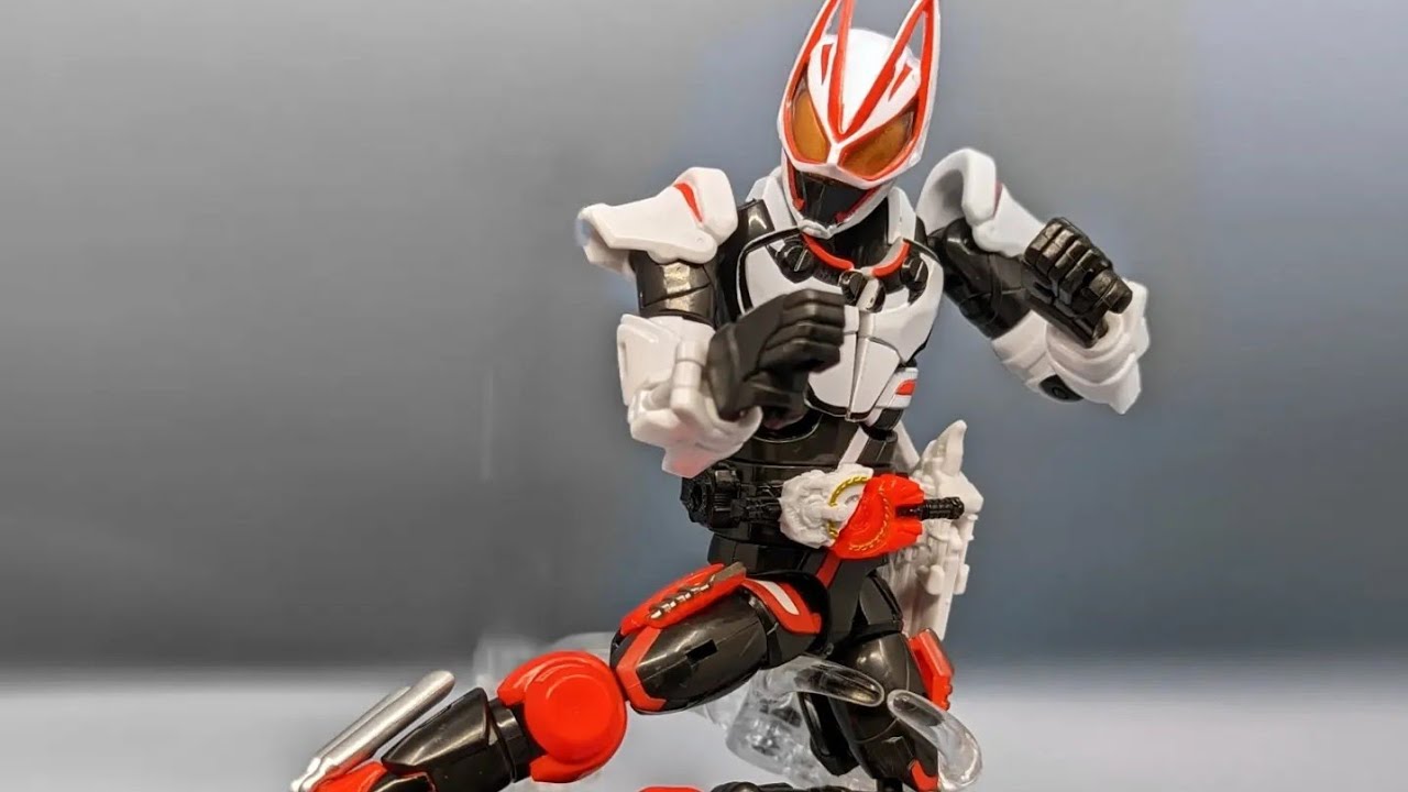 Chuck's Reviews Kamen Rider Geats Revolve Change Figure - YouTube