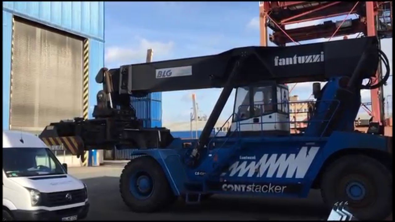 used reach-stacker Fantuzzi CS45KS www.reachstackerusada.com - YouTube