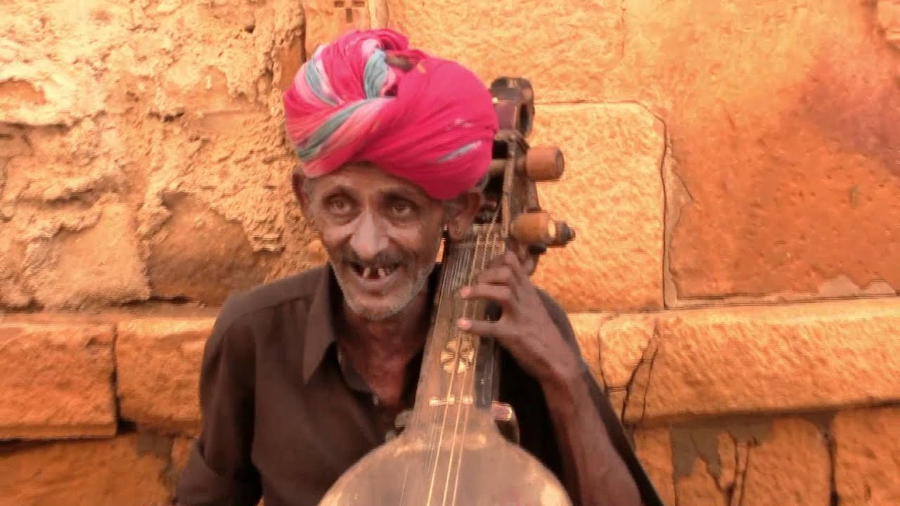 Kamancha player Dapu Khan singing a traditonal folk lovesong in ...