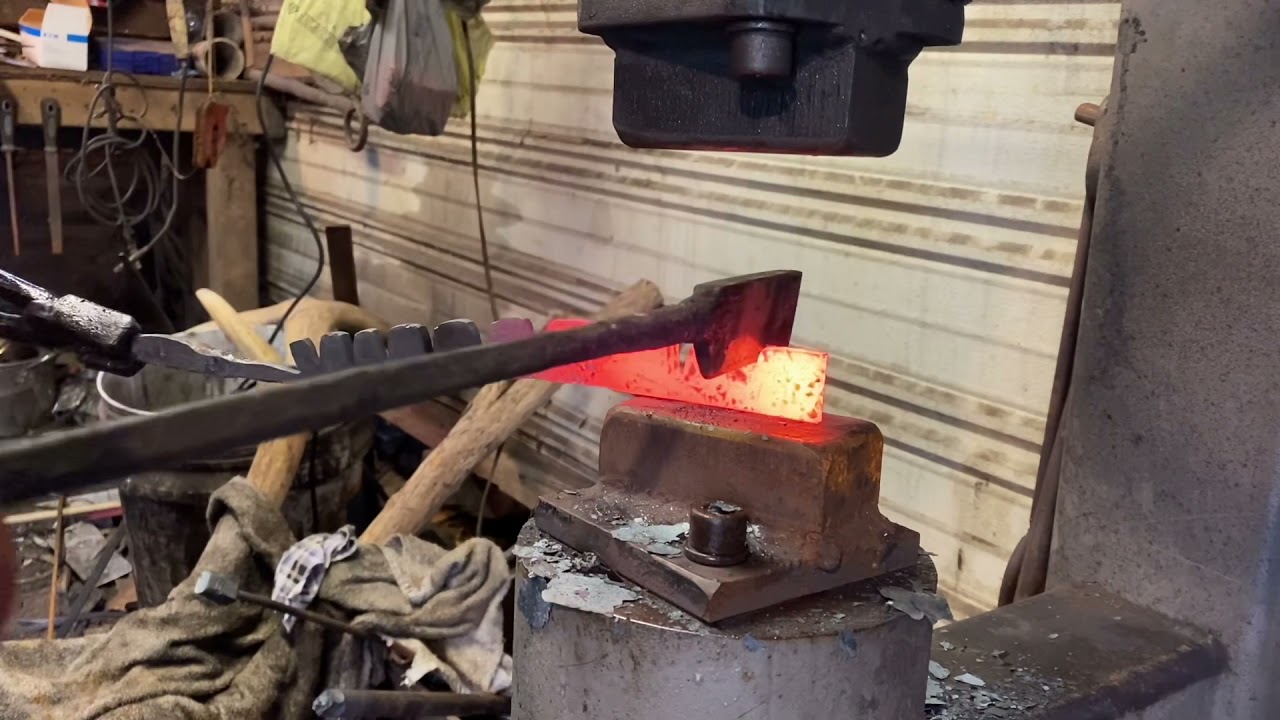 Blacksmithing - forging a rolled rose - YouTube