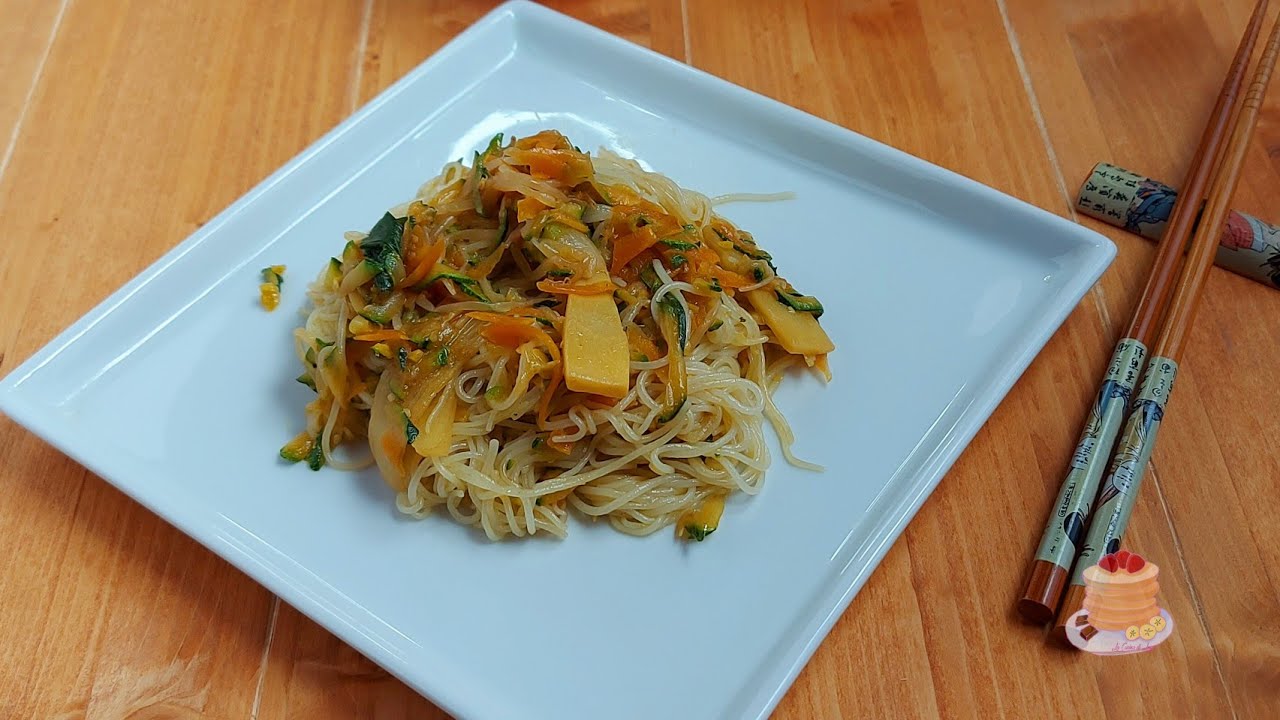 Spaghetti di riso CINESI alle VERDURE | Ricetta Vegetariana Facilissima ...