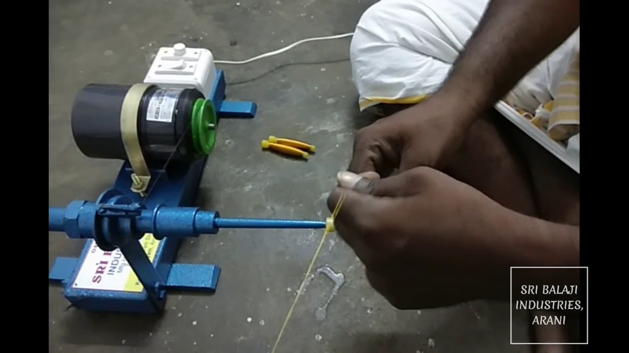HANDLOOM PIRN WINDING MACHINE - YouTube