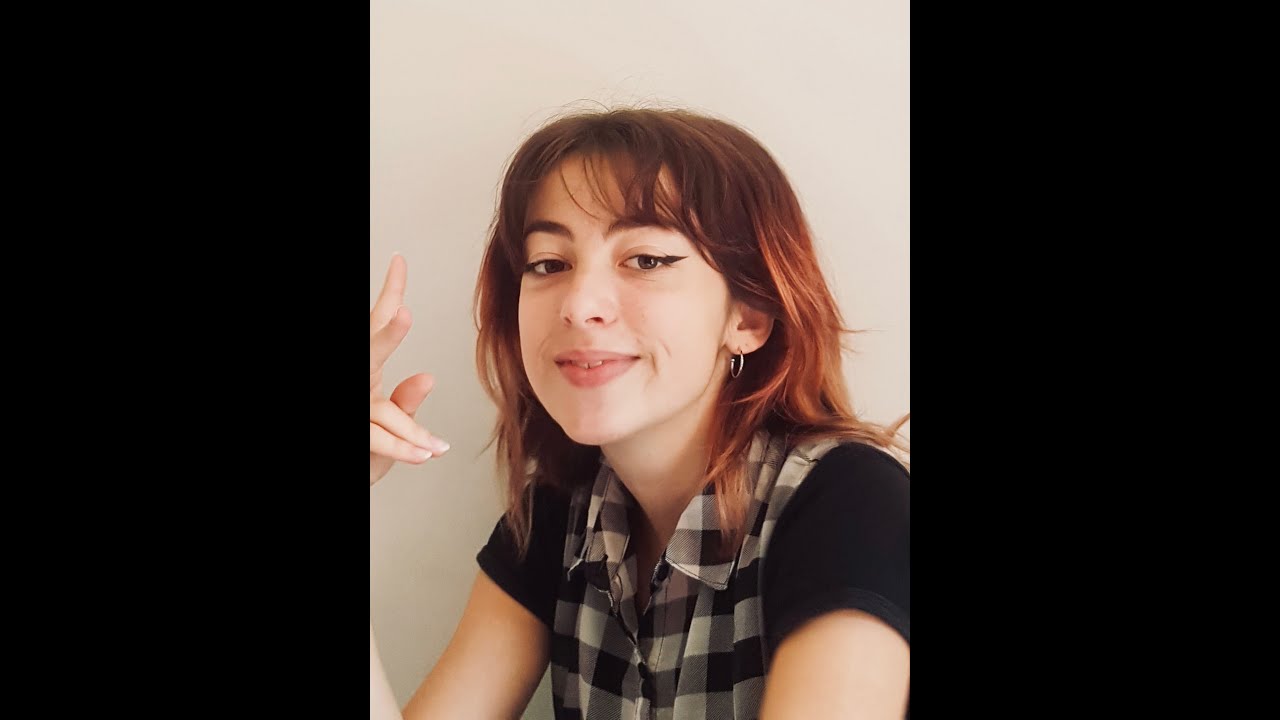 Chloé Merlet - Cover "Bellyache" - Billie Eilish - YouTube