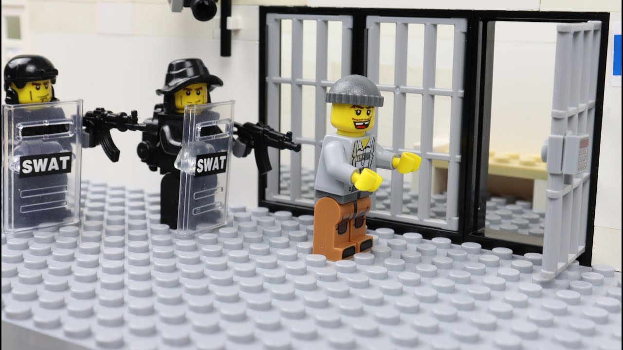 Lego Prison Break - YouTube