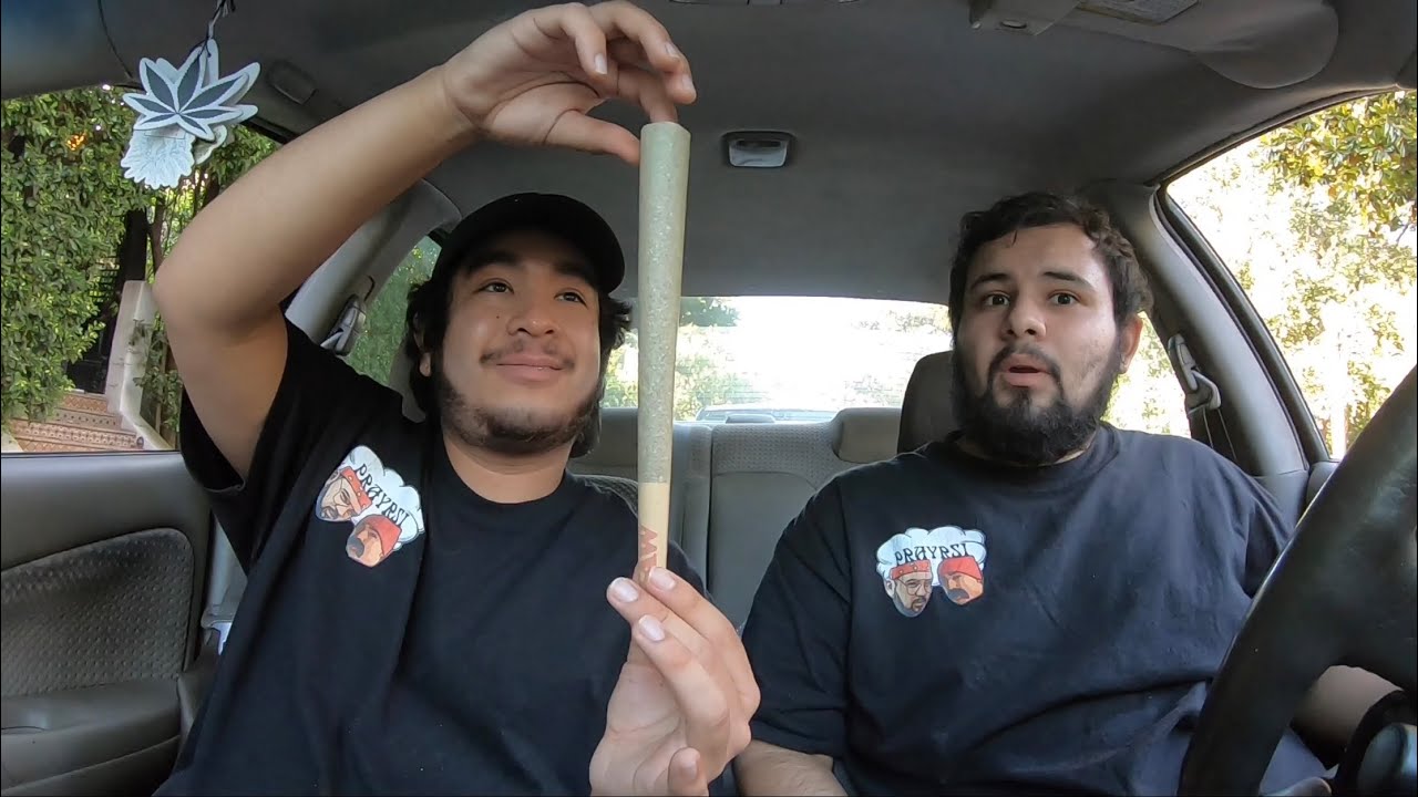 SMOKING A HALF OUNCE JOINT FOR THE 100TH EPISODE SPECIAL! - YouTube