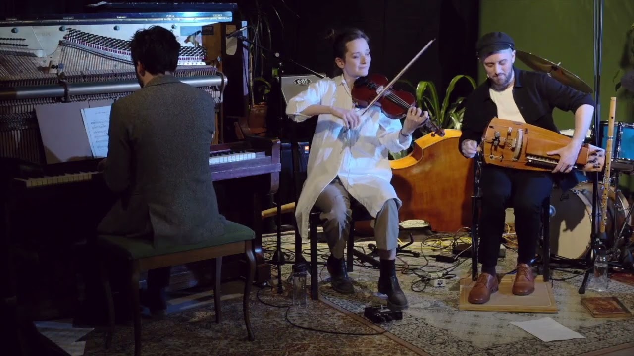 Farvergade: traditional Danish folk music! - YouTube