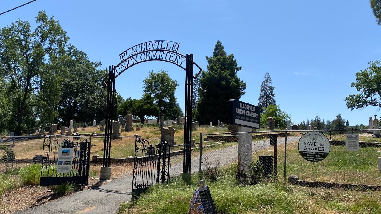 Union Cemetery Historical Women Tour 2025 - YouTube