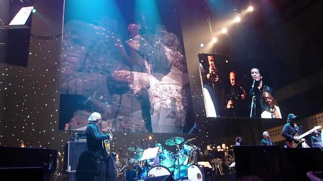 Elvis the new concert tour 2012 Frankfurt My Way - YouTube