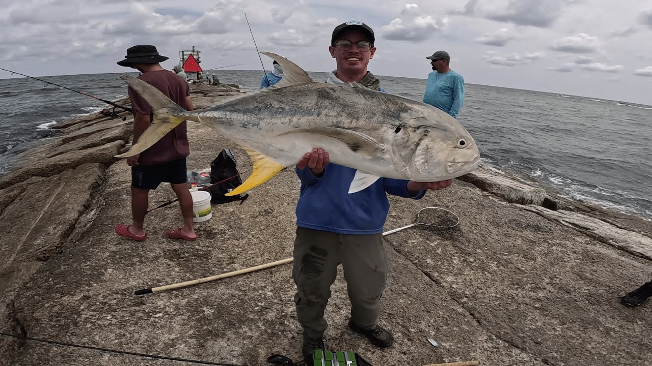 TEXAS JETTY FISHING FOR MONSTER FISH !! Surfside Jetty Texas. - YouTube