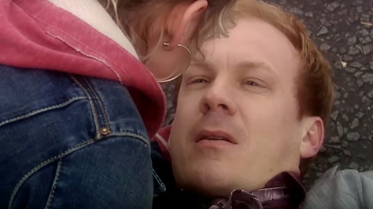 Pete Tyler Saves the Day | Father's Day | Doctor Who - YouTube