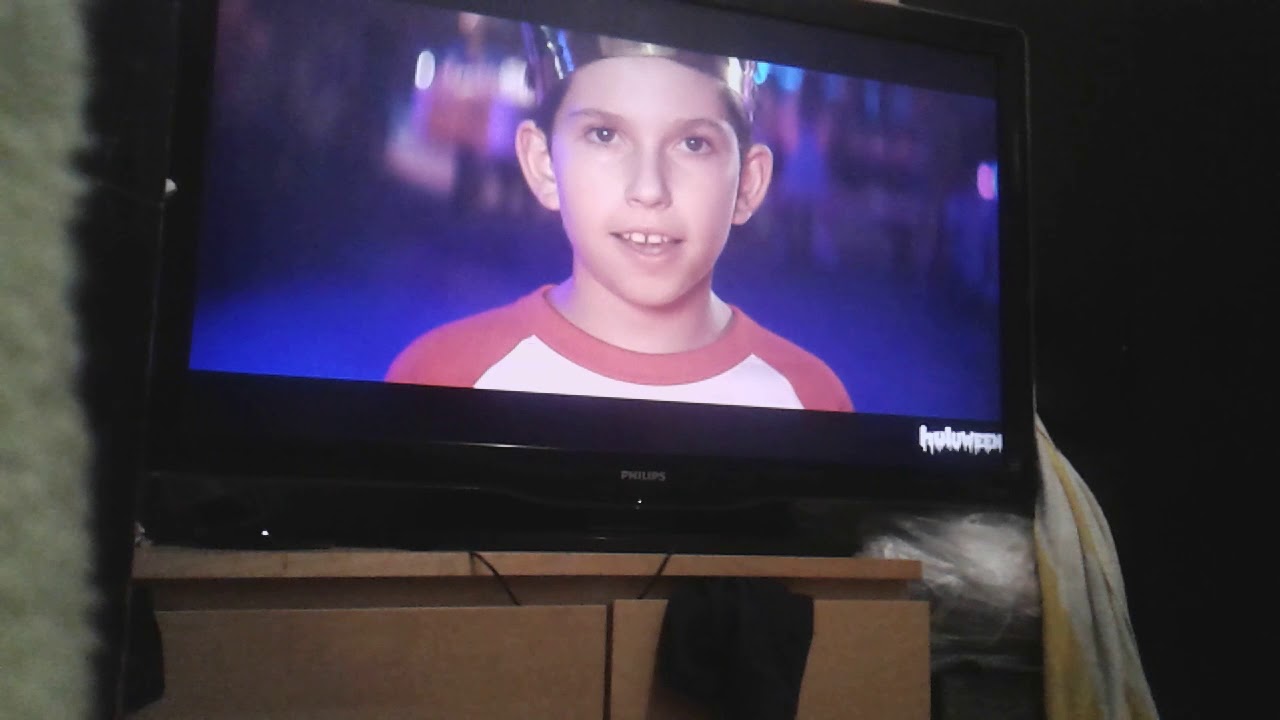 REACTION!!!!!!! To the hug scary animation - YouTube