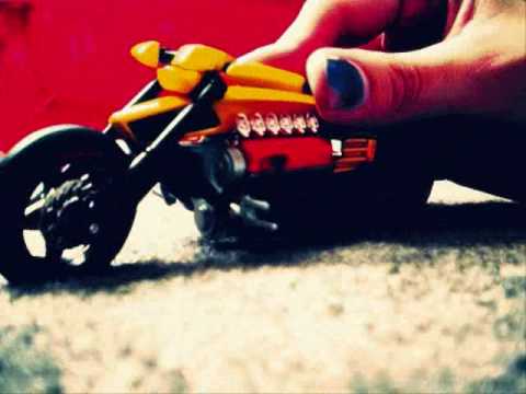 vrooom eeerrrr crash!