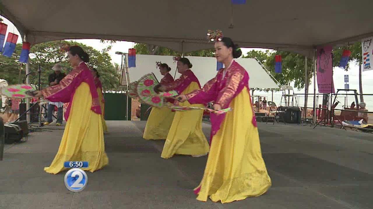 Hundreds celebrate Korea's vibrant culture at annual festival - YouTube