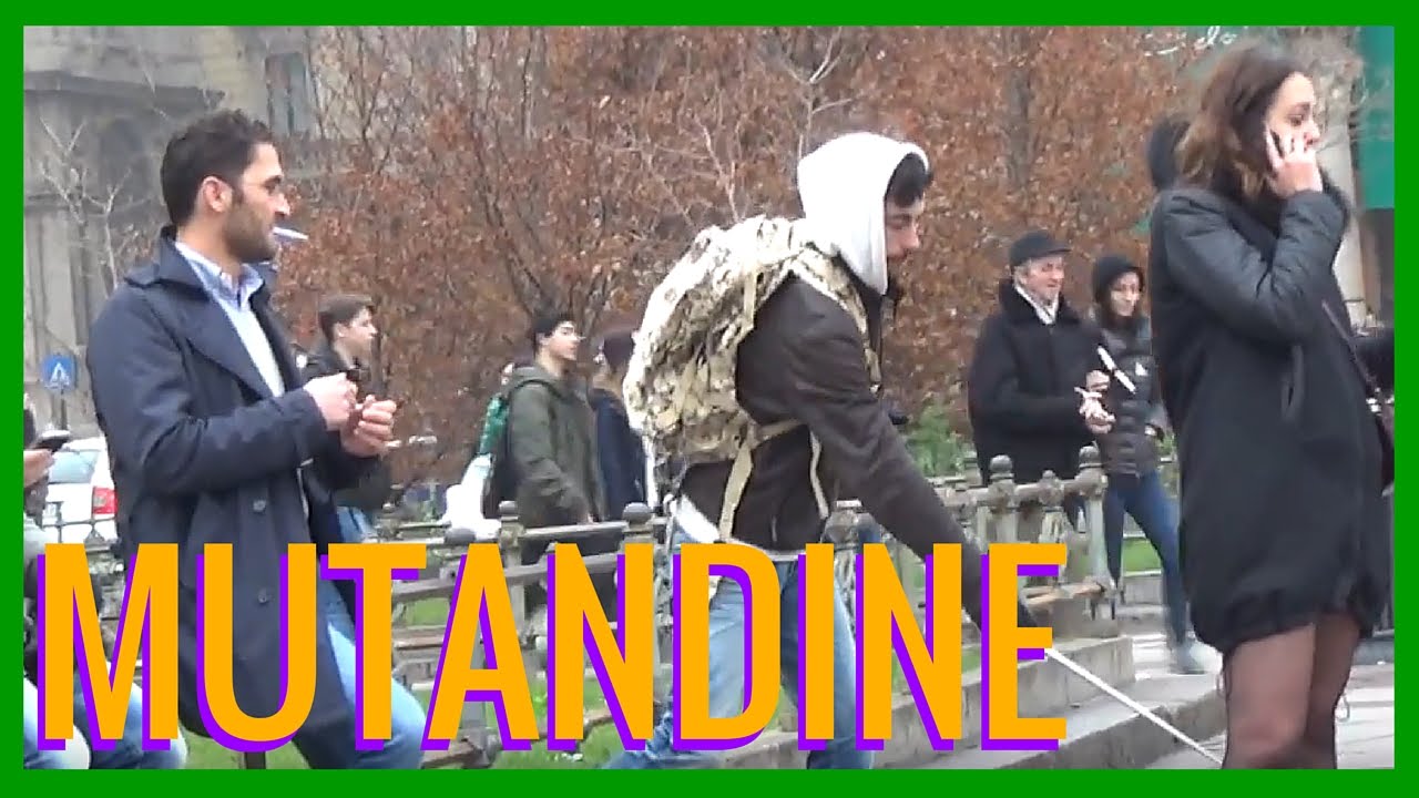 Fotografare MUTANDINE di Nascosto [Prank] - 2RANDOM - YouTube