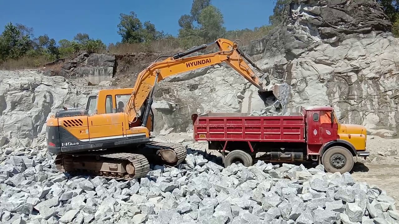 Excavator truck loading| Excavator operation - YouTube