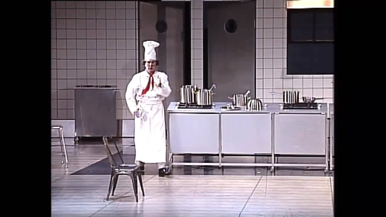 Morten Eisner i Flagermusen - YouTube