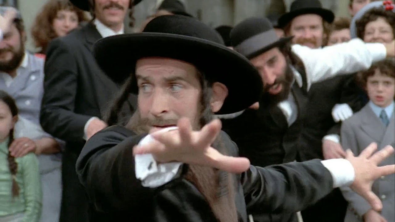 danse juive | "Les Aventures de Rabbi Jacob" - 1973 - YouTube