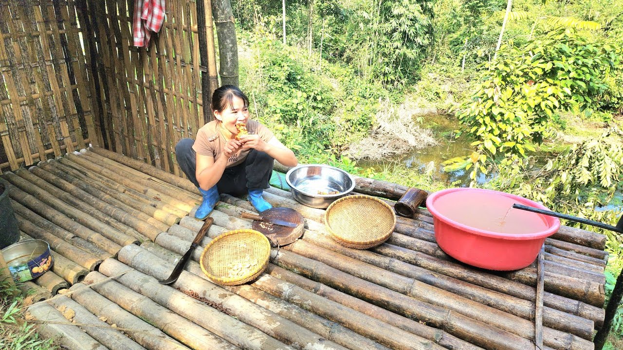 Dig the medicinal tubers and boil them to get the water to drink - YouTube