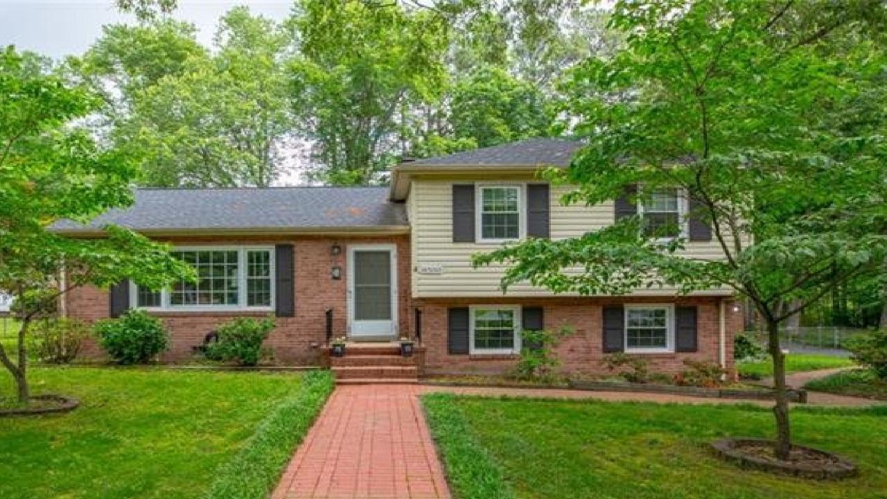 8300 Bronwood Road, Henrico, VA Presented by Stuart Hubbard. - YouTube