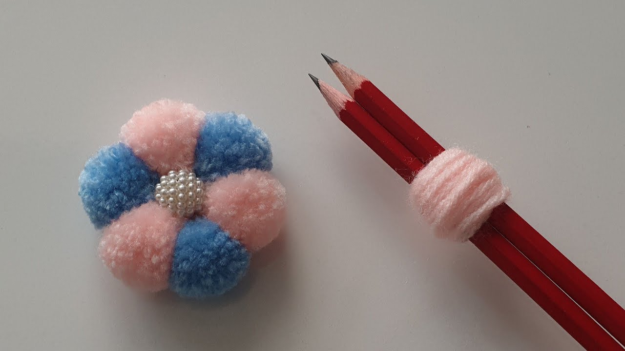 Making Pom Pom Flowers with Pencil🥰How to Make a Pom pom Woolen Ball ...