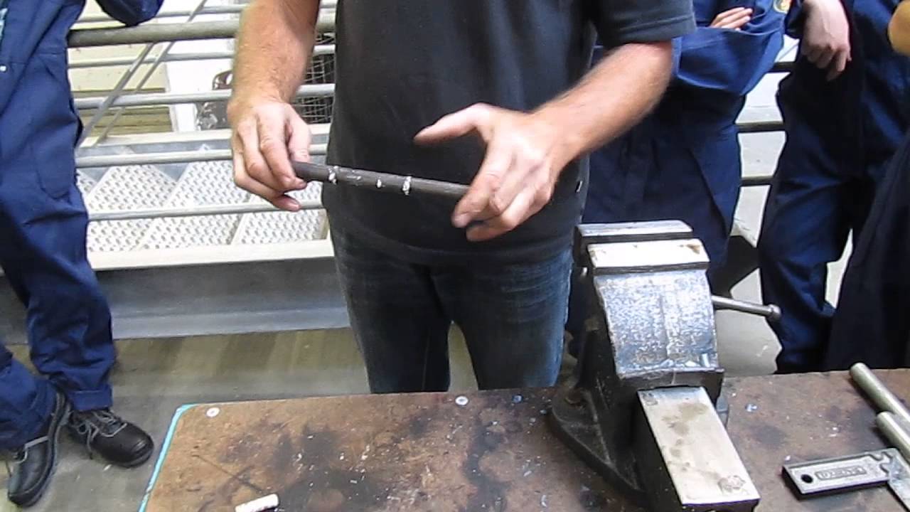 dikwandig stalen buis warm buigen - YouTube