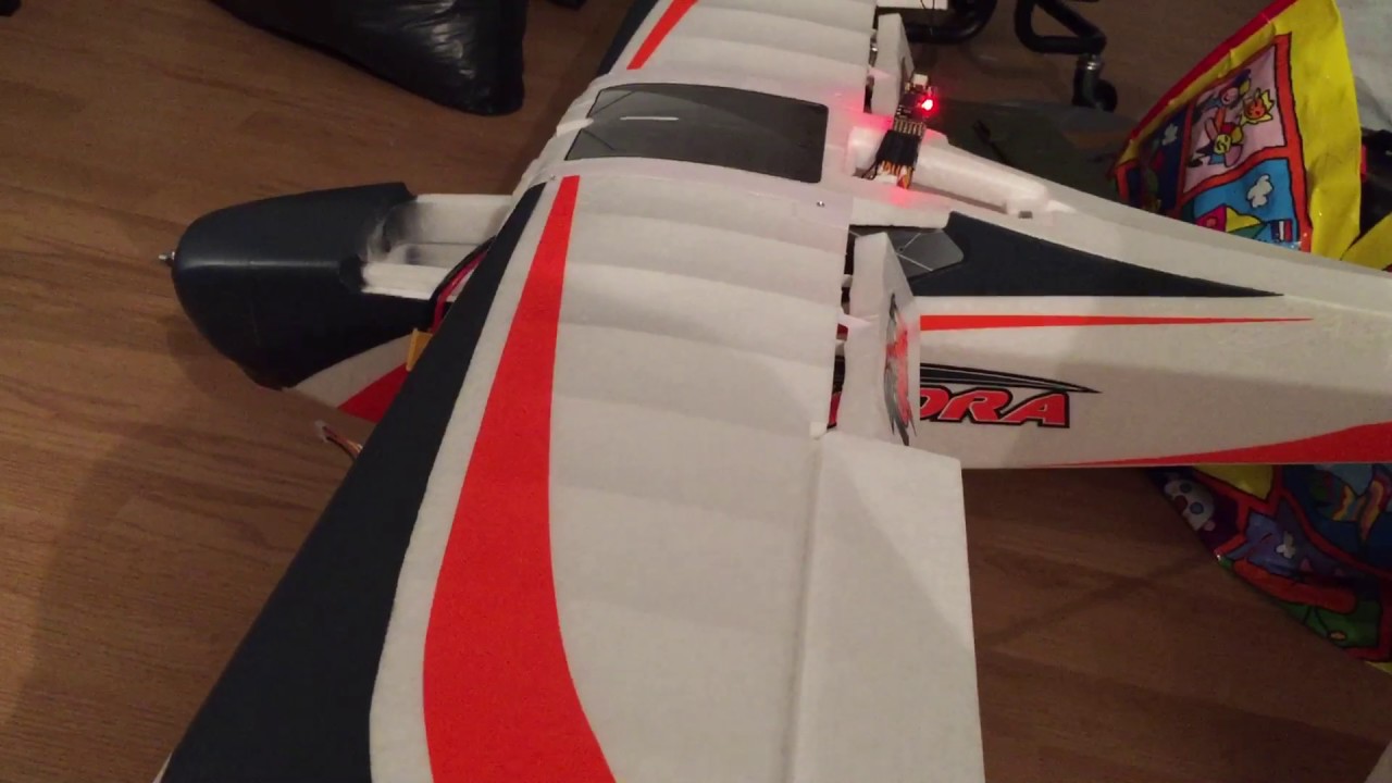 Hobbyking Durafly Tundra problem - YouTube