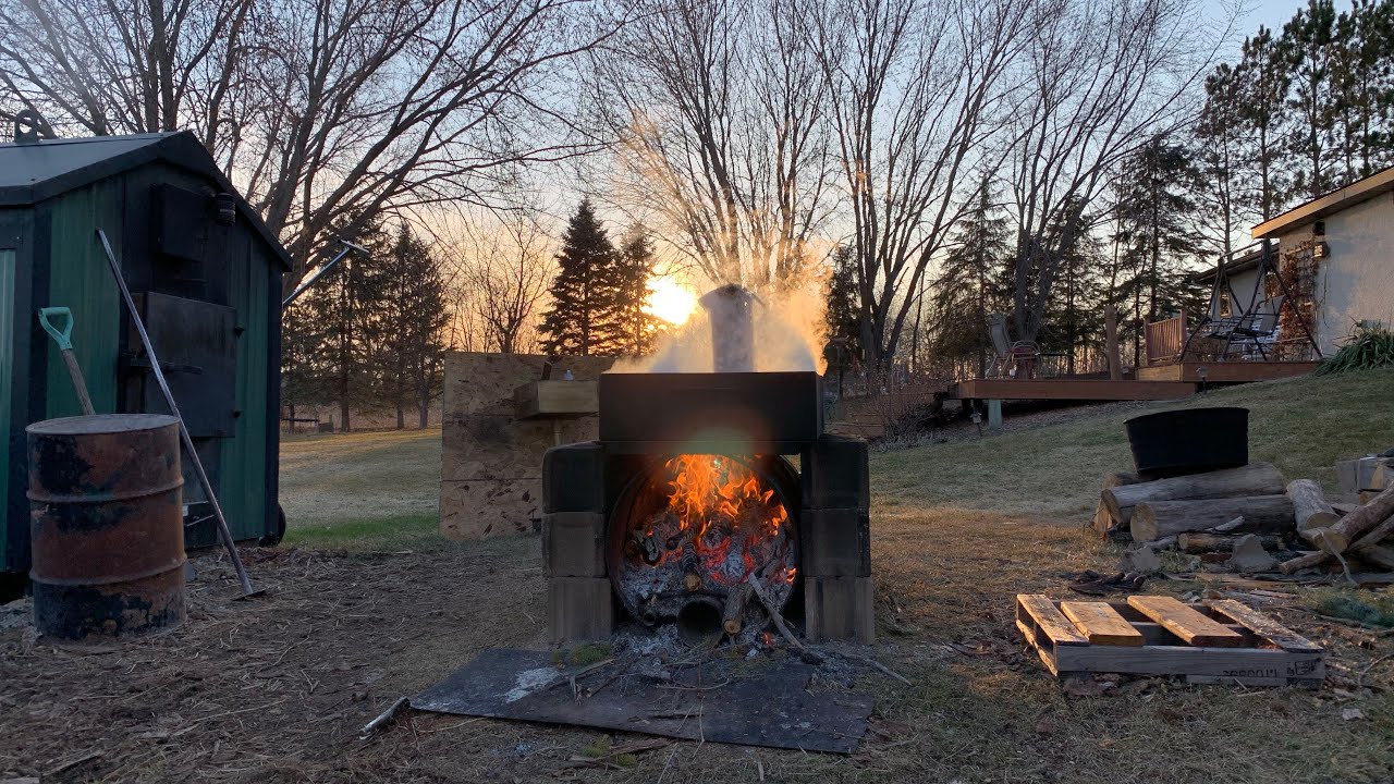 Cooking Maple Syrup - YouTube