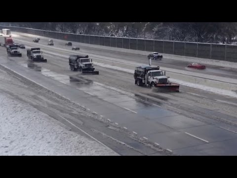 TDOT Crews Work To Clear Interstate 65 - YouTube