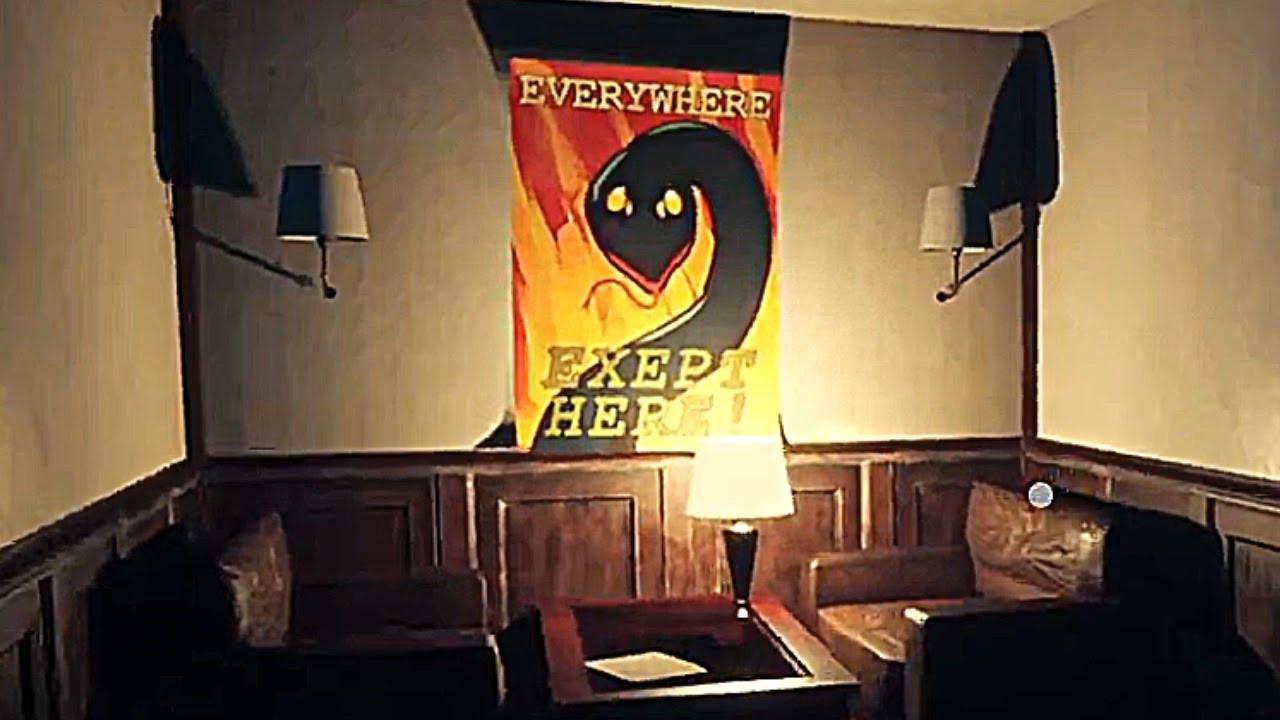 THE SNAKE-FILLED NO SNAKE HOTEL @NO SNAKE HOTEL - YouTube