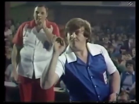 Cliff Lazarenko vs Angus Ross 1981 Nations Cup Final - YouTube