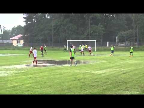 Tuffo a bomba nella pozzanghera - YouTube