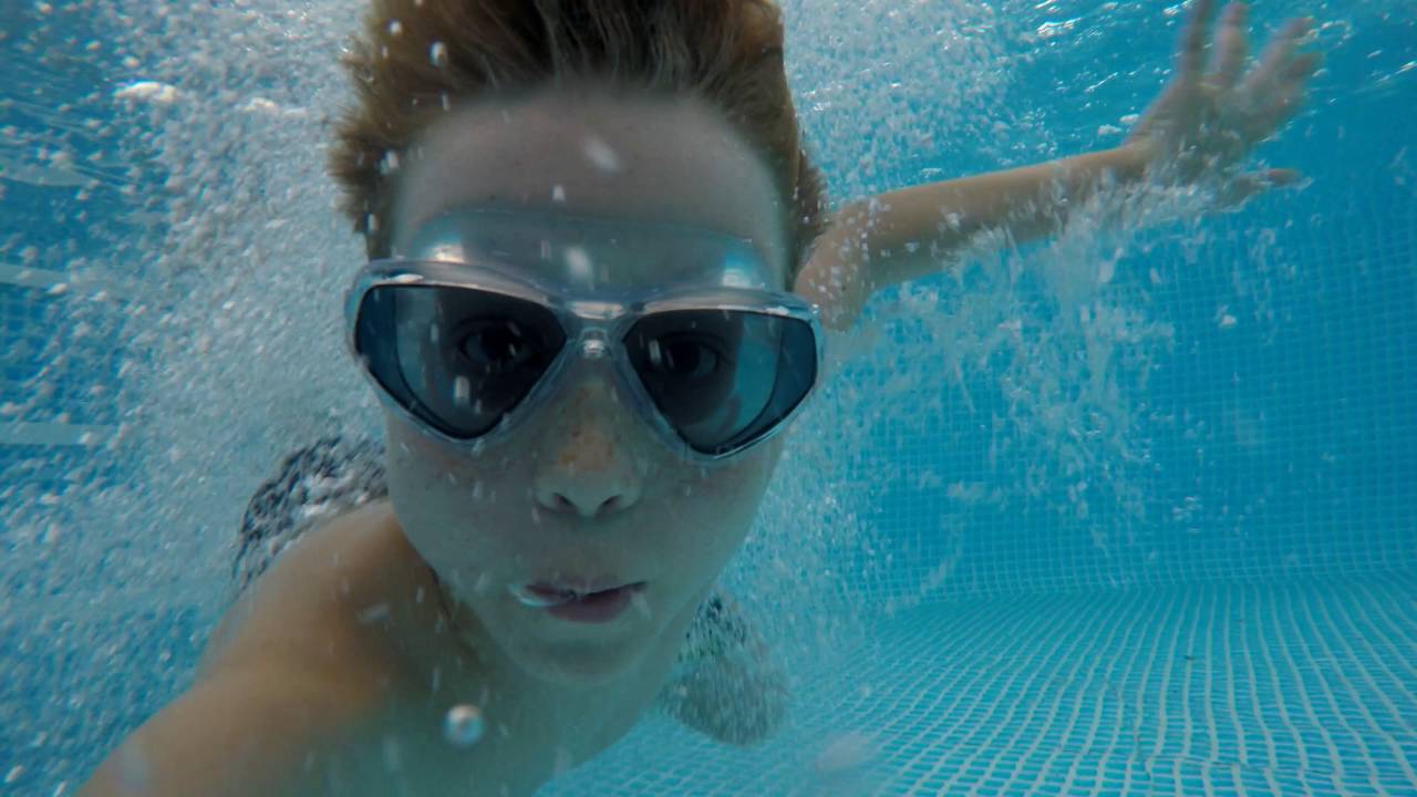 Swimming with the GoPro in the pool - YouTube