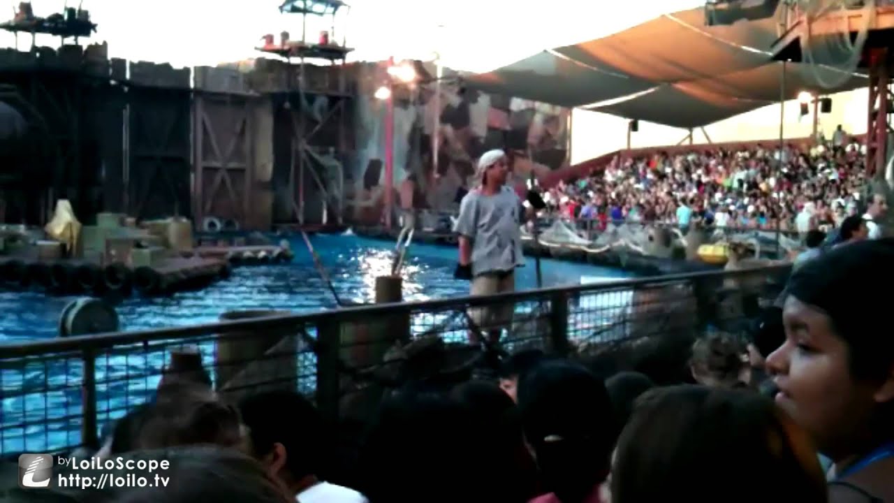 WaterWorld at Universal Studios 2011 - YouTube